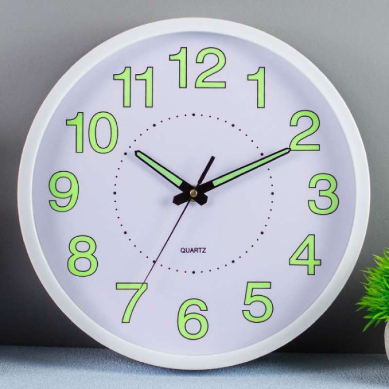 Promo Jam Dinding Bulat Nyala Dalam Gelap Quartz Glow In The Dark 30cm ...