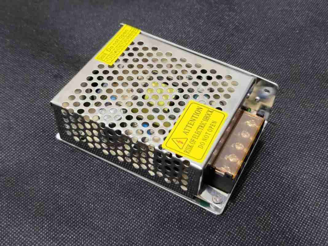 Promo Power Supply 5a Merk Winner Adaptor Jaring Besi 12v 60 Watt Lampu ...