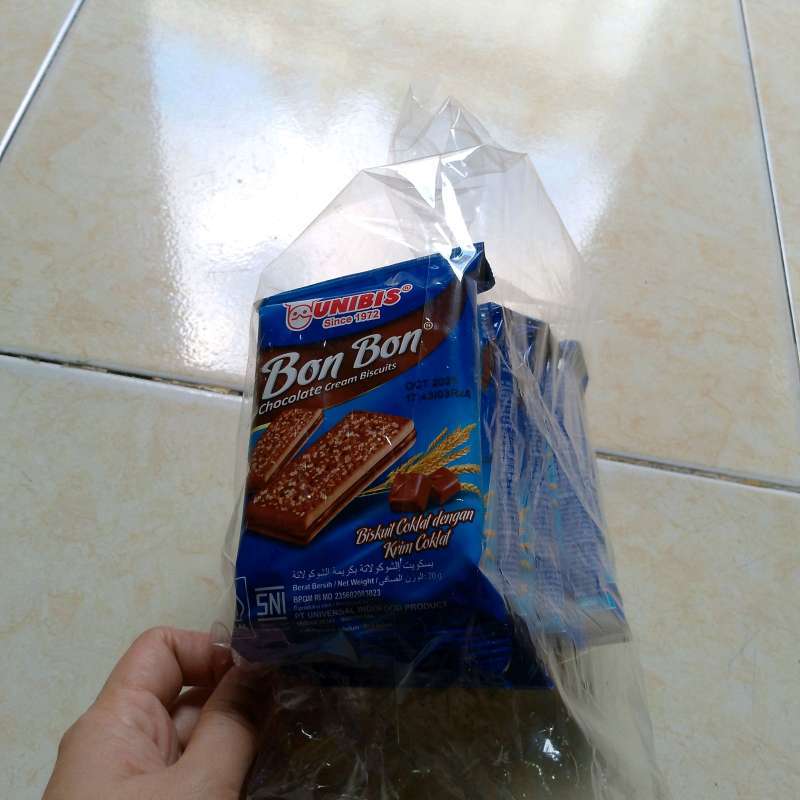 Jual Unibis Bon Bon Chocolate Cream Renceng Isi 10 Pc X25g Di Seller Li ...
