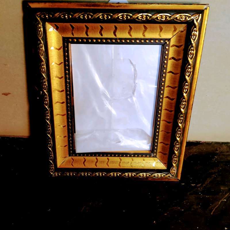 Jual Bingkai Photo Pigura Gold Di Seller Zaidhan Plafon - Padasuka, Kab ...