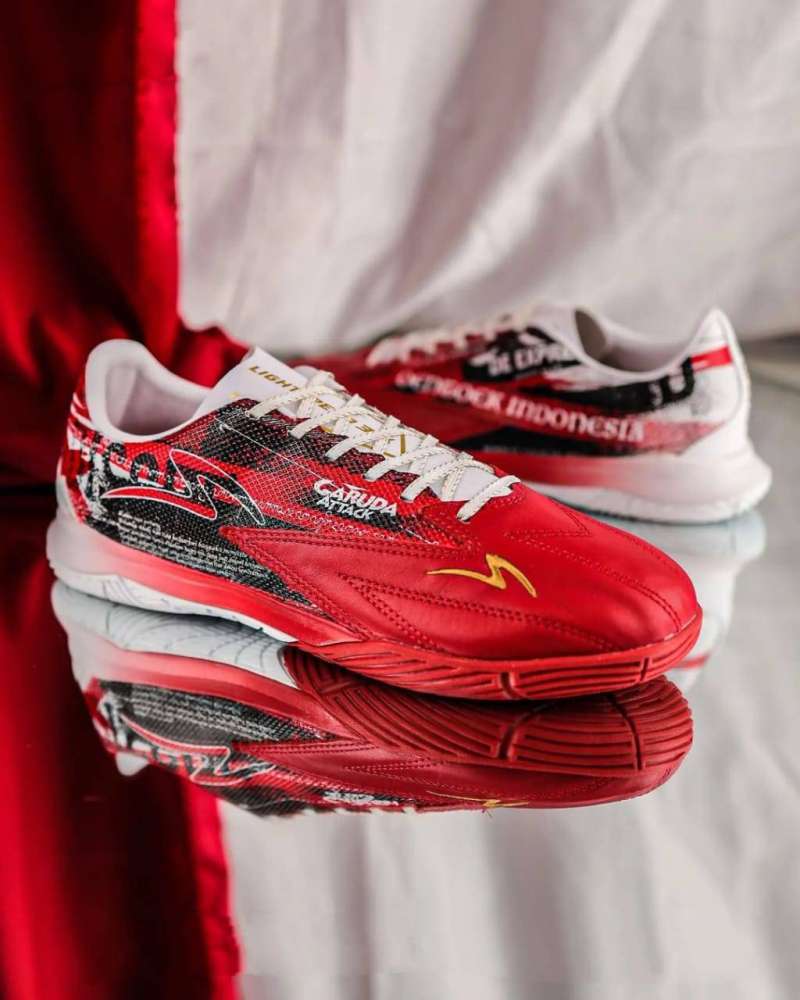 Jual Sepatu Futsal Specs Garuda Elite Original Terbaru - Harga Promo ...