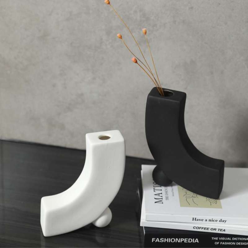 Jual Vas Bunga Aesthetic Keramik Embryo Black / Candle Holder / Pottery ...