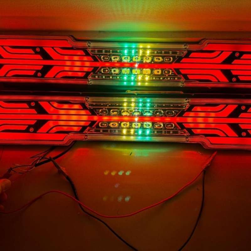 Promo Stop Lamp Lampu Belakang Truk 24 Volt Model Baru 60cm Diskon 22% ...