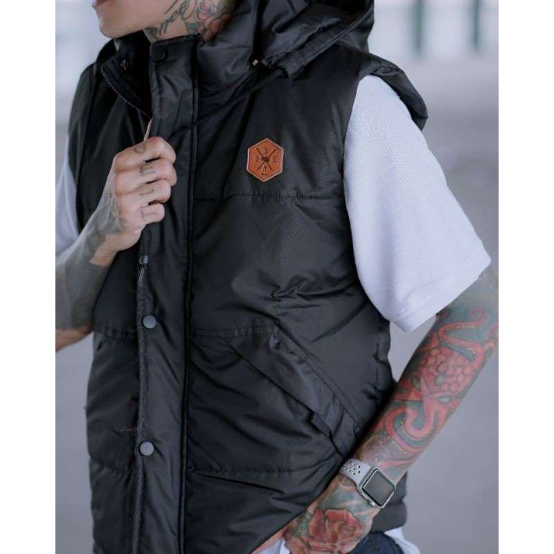 Jual Rompi Tebal Vest Pria New Bgsr Logo Kulit - Rompi Pria Windbreaker ...