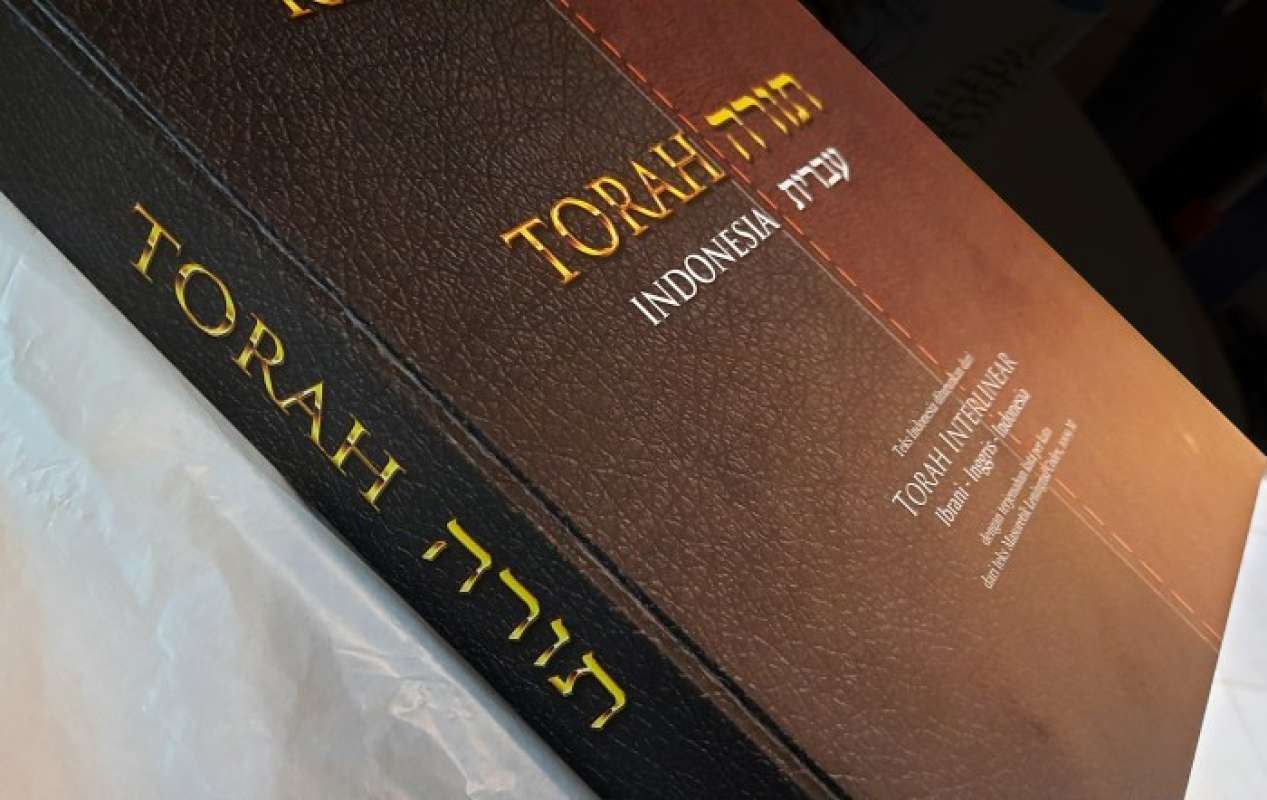 Jual Kitab Suci Torah Ibrani - Indonesia Di Seller Rumix - Cengkareng ...