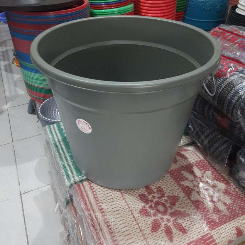 Promo Ember 70 Liter Hitam Gagang Besi Diskon 33% Di Seller Majuberjaya ...