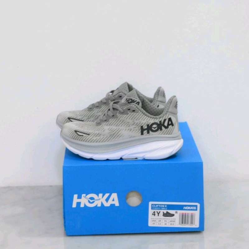 Promo Sepatu Hokka Clifton 9 Cloud Grey Untuk Anak-anak Diskon 20% Di Seller Sneakers99.id ...