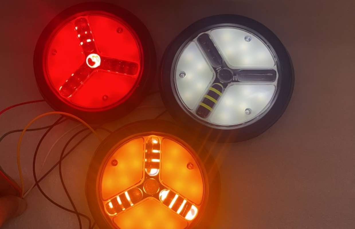 Promo Stop Lamp Lampu Belakang Truk 24 Volt Model Bulat Neww Diskon 37% ...