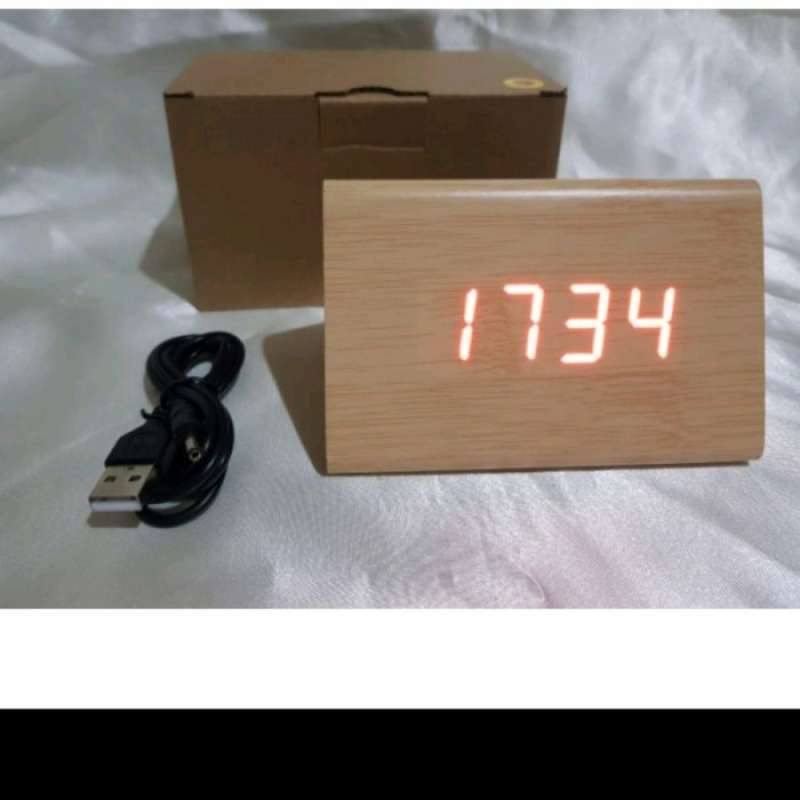 Promo Jam Kayu LED Segitiga | Jam Meja Kayu - Motif kayu Diskon 23% di ...