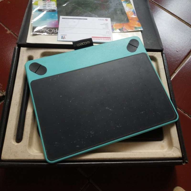 Jual Wacom Intuos Comic Cth-490 Mulus No Minus - Hitam Mulus Fs Di ...