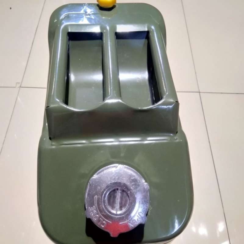 Promo Jerigen Metal 20 Ltr Hijau - Krisbow Diskon 23% Di Seller Ezreal ...