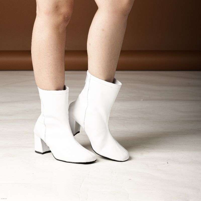 Promo Sepatu Boots High Heels Artria Kulit By M&t - 39 Putih Diskon 1% ...