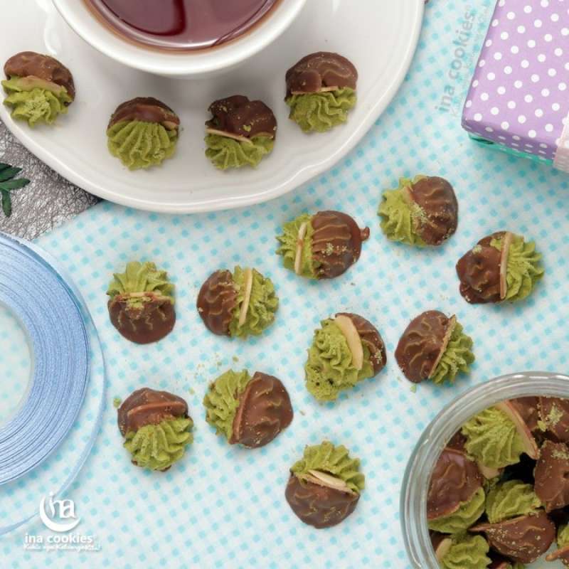 Jual INA COOKIES ORIGINAL 100% - Premium Almond Green Tea Toples ...