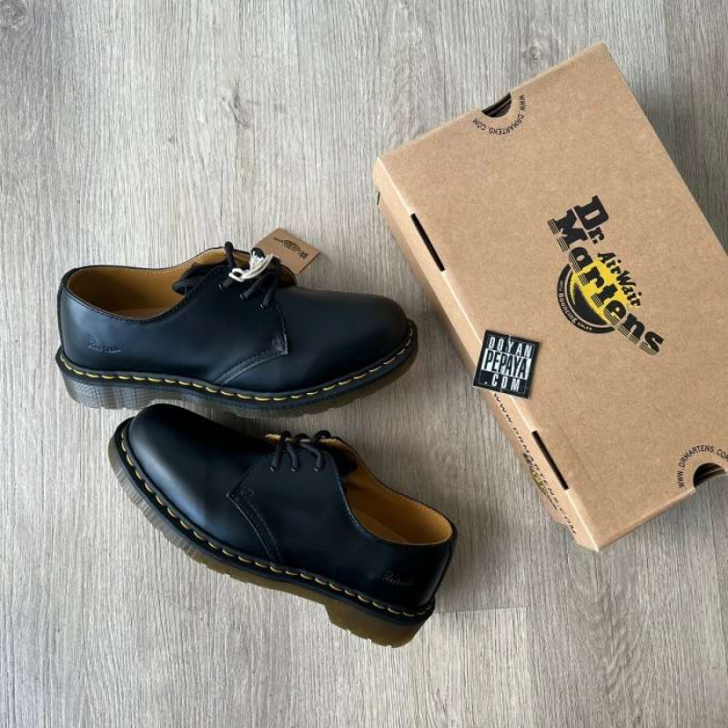 Promo Sepatu Dr. Martens 1461 Low Black Smooth-14090 Diskon 23% di ...