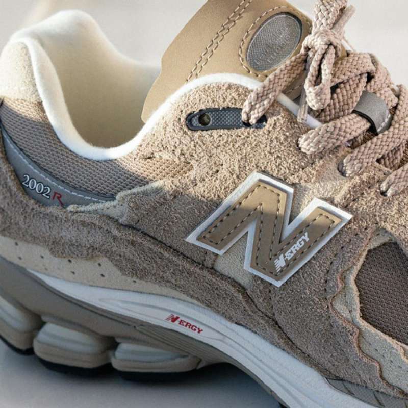 Jual NEW BALANCE 2002R PROTECTION PACK DRIFTWOOD di Seller Classichype ...