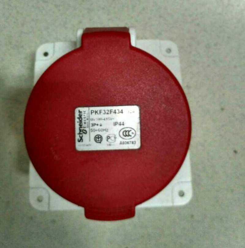 Promo SCHNEIDER PANEL MOUNTED ANGLED SOCKET IP44 32A 3P+PE PKF32F434 ...