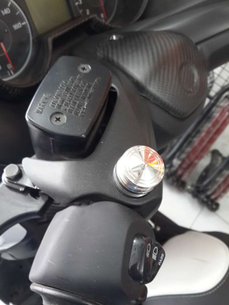 Promo Tutup Baut Spion Xmax 250 Cc Tutup Lubang Spion Xmax 250cc Stenles Diskon 23 Di Seller