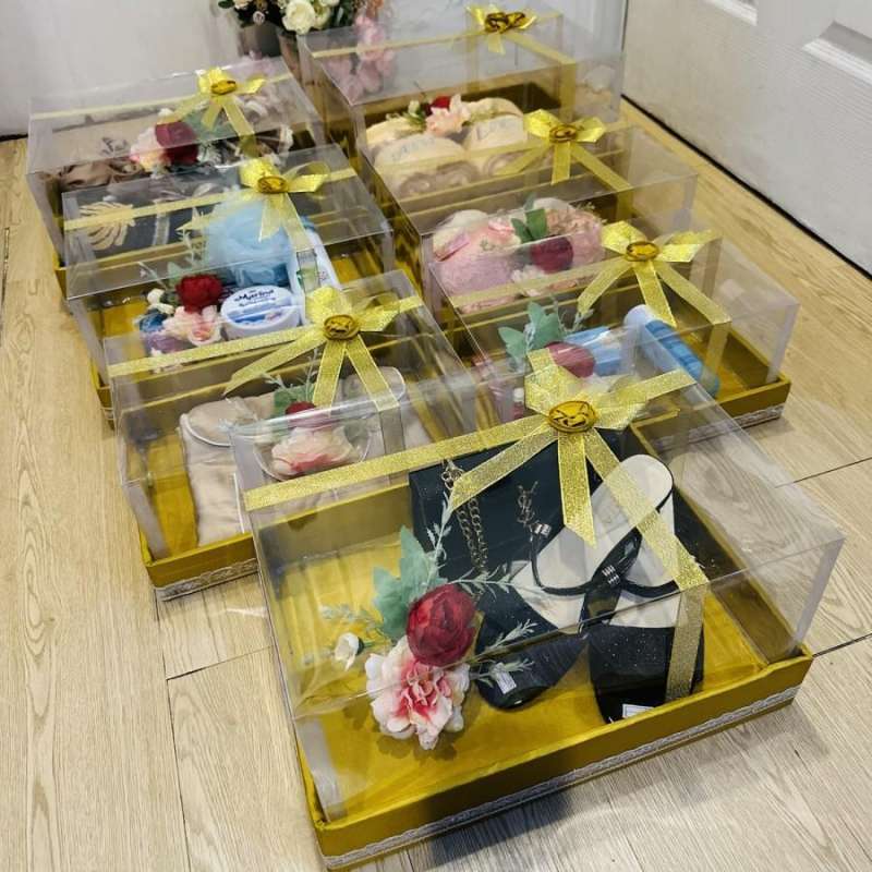Jual Paket Hantaran Seserahan Box mika dengan isinya 8 macam di Seller ...