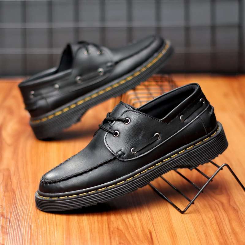 Promo Wolf Sepatu Formal Kasual Low Boots Docmart Hitam Kulit Sintetik ...