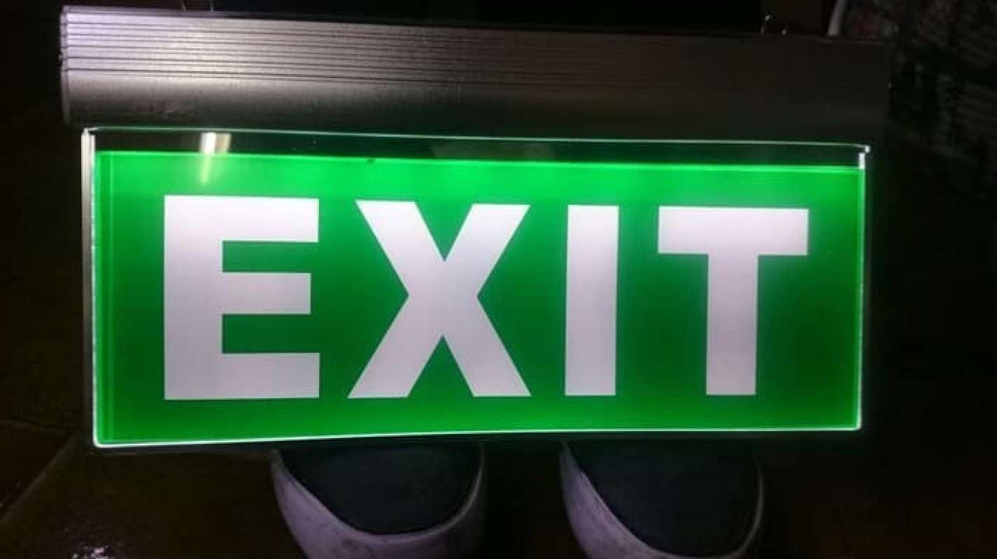 Promo Lampu Emergency Sign Exit Ackrilik/Lampu Exit/Darurat Exit Diskon ...