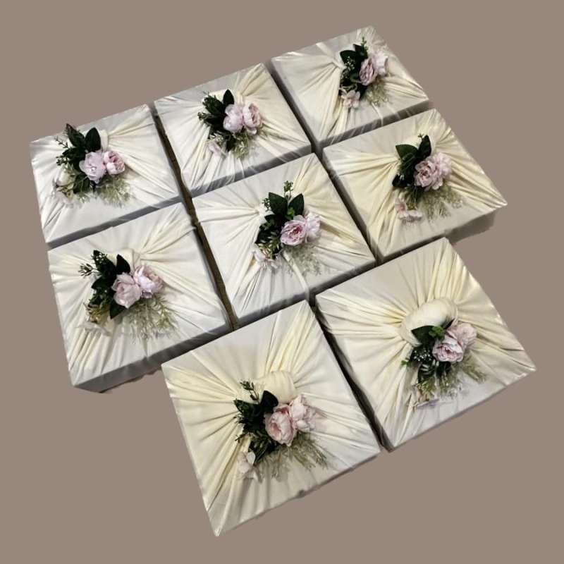 Jual Paket Hantaran Seserahan Hidden dengan isinya 8 macam di Seller ...