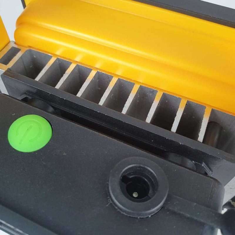 Jual Lampu Sorot Outdoor Led Cree 3 Warna Tanpa Kabel 30w 5000k ...