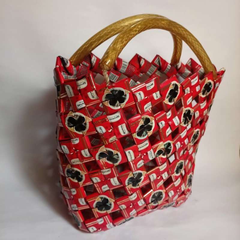 Jual Tas Dari Kerajinan Tangan Bungkus Kopi Kapal Api Hitam Di Seller ...