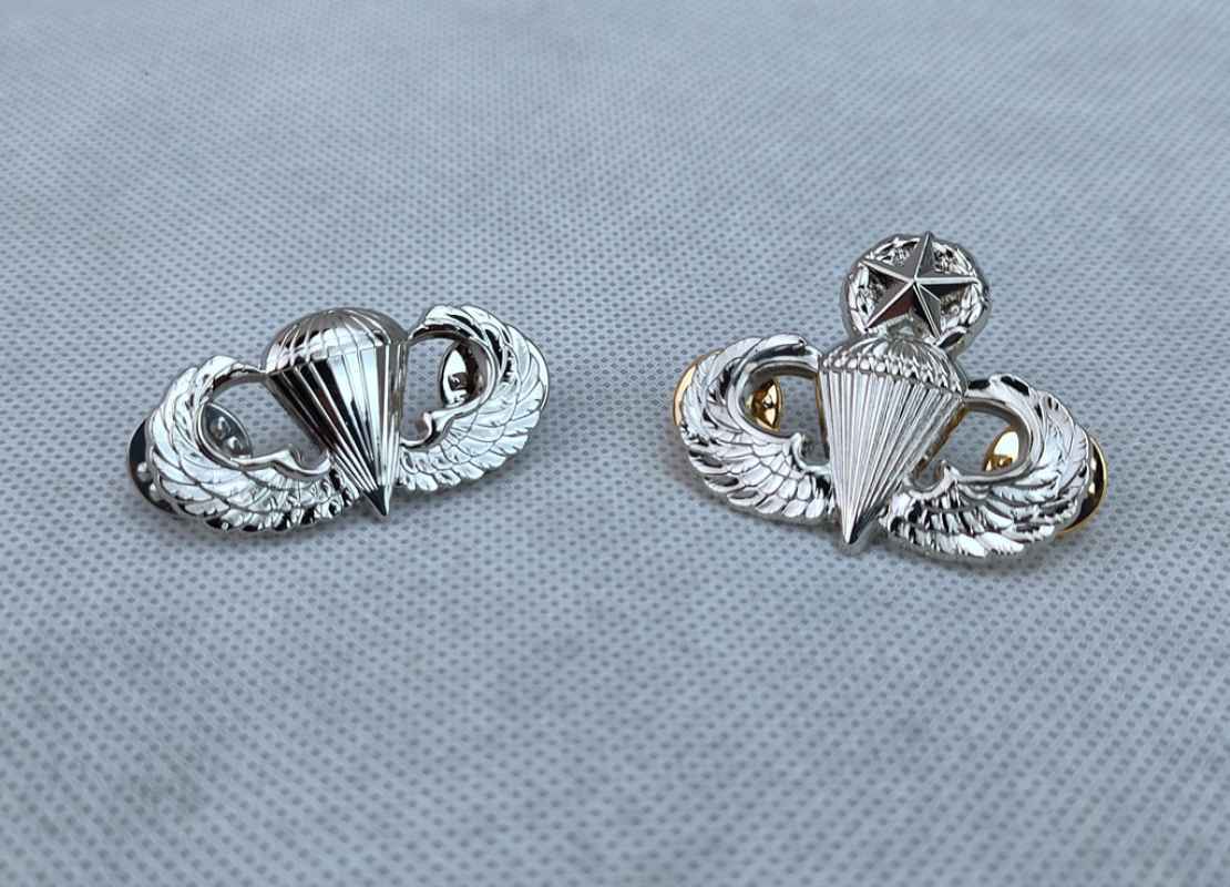 Promo REPRODUCTION Two US Military Parachutist Badge US Jump Wings ...
