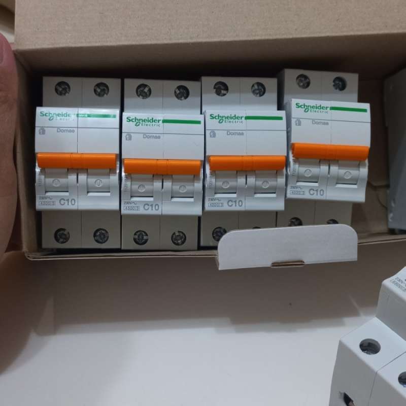 Promo MCB 2P 10A DOMAE SCHNEIDER Diskon 23% di Seller Hubner Store - Cengkareng Barat, Kota ...