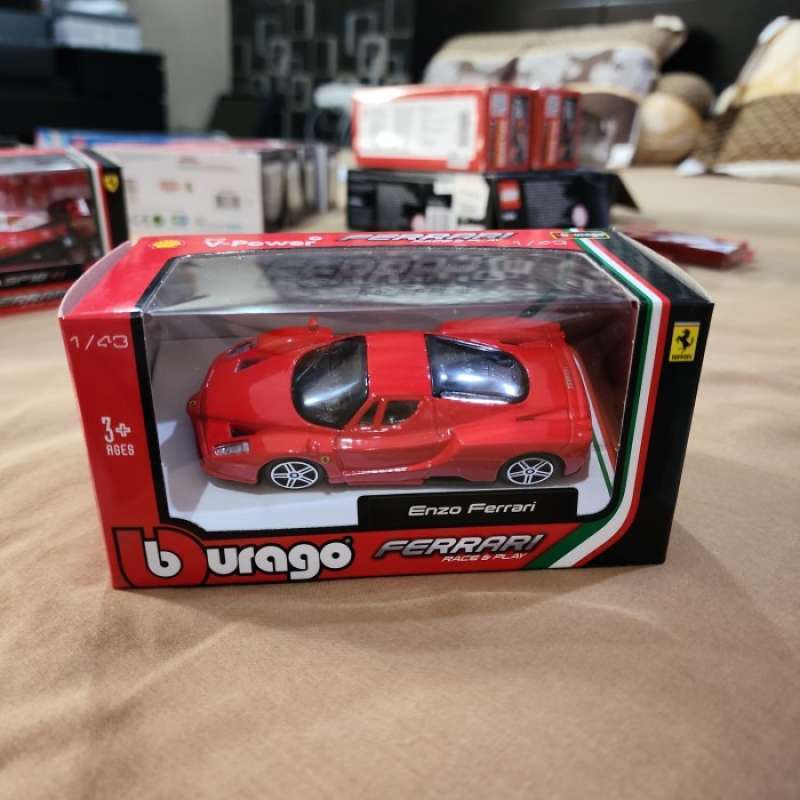 Promo Burago Shell V-Power Ferrari Race and Play ENZO FERRARI Edisi ...