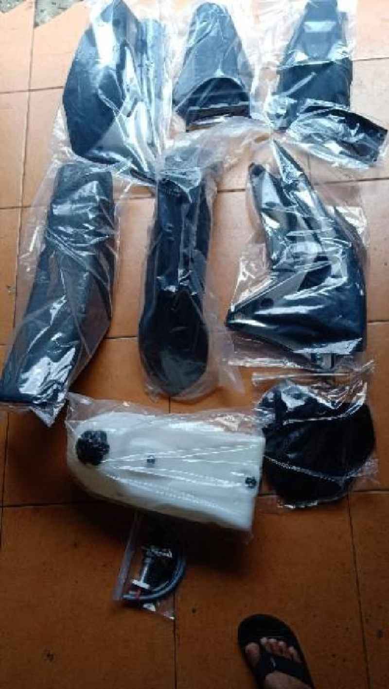 Jual Body gordon tanpa spakbor depan dan papan nama dan cecepet di ...