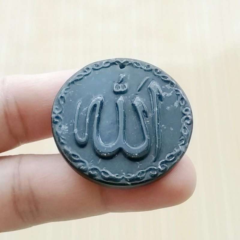 Jual Liontin Batu Natural Giok Black Jade / Serpentine Ukir Lafadz ...