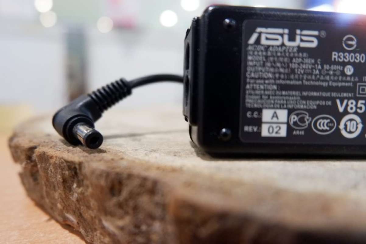 Promo Adaptor Charger Laptop Original Asus Eee Pc 900, 1000, R2 - 12V ...