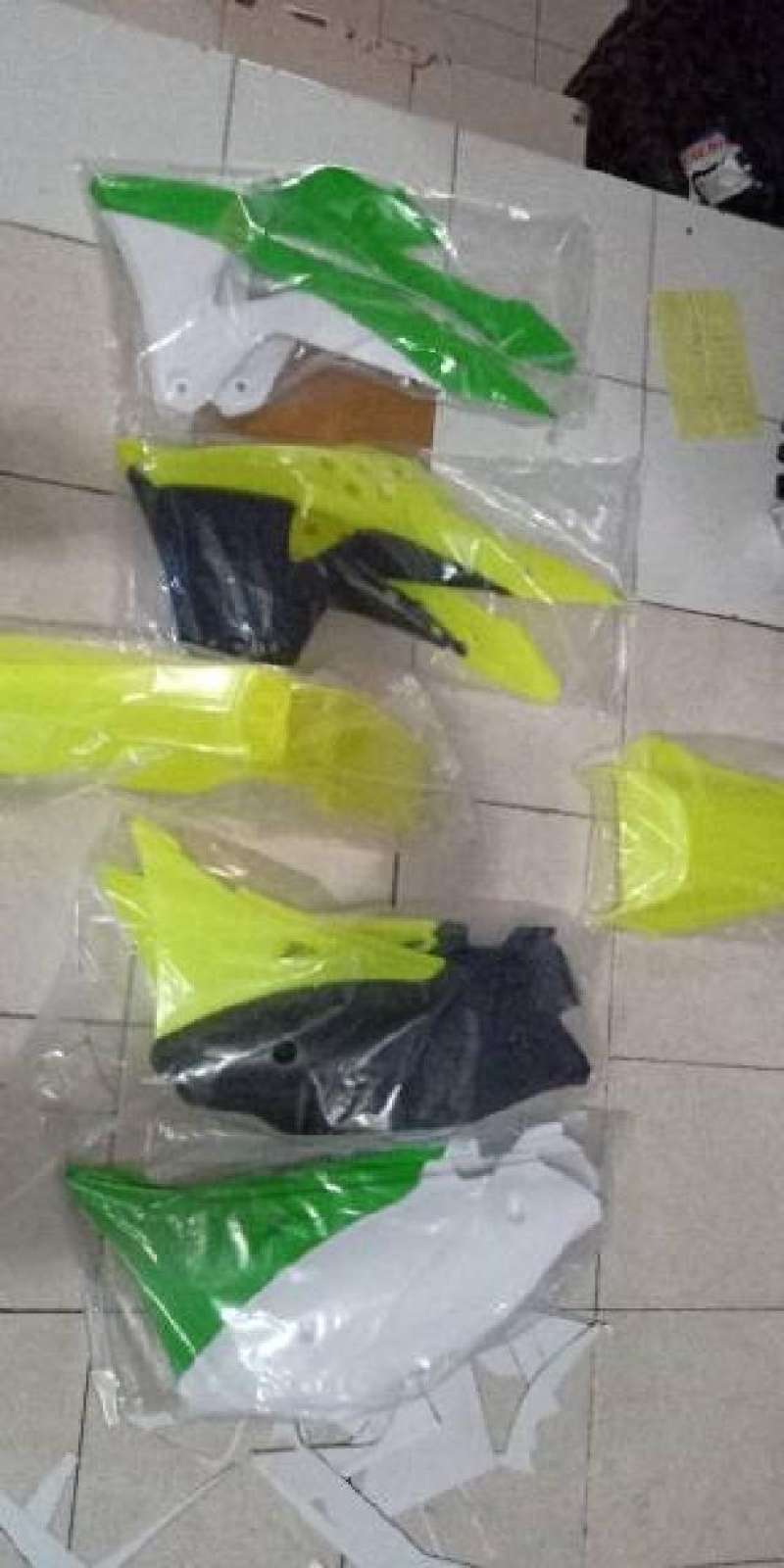 Jual Body Set Gordon Hijau Stabilo Plus Jok Dan Tangki di Seller ...