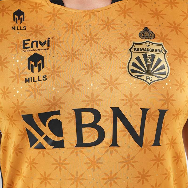 Jual MILLS Bhayangkara FC Home Jersey Player Issue Gold 1291BC - XXXL ...