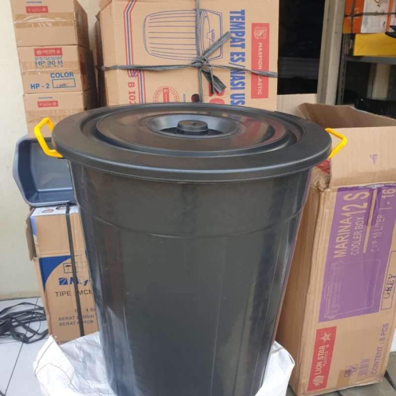 Promo Ember Plastik Hitam Tong Air 80 Liter Tutup Besar 80l Murah ...