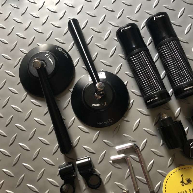 Promo Paket Spion Rizoma Retro Cnc & Handgrip Rizoma Black Vespa ...