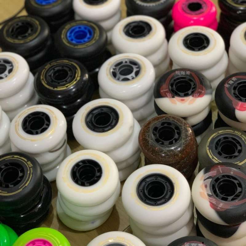 Jual Roda Sepatu Roda Inline Skate Karet 4biji Campur Warna Merk ...