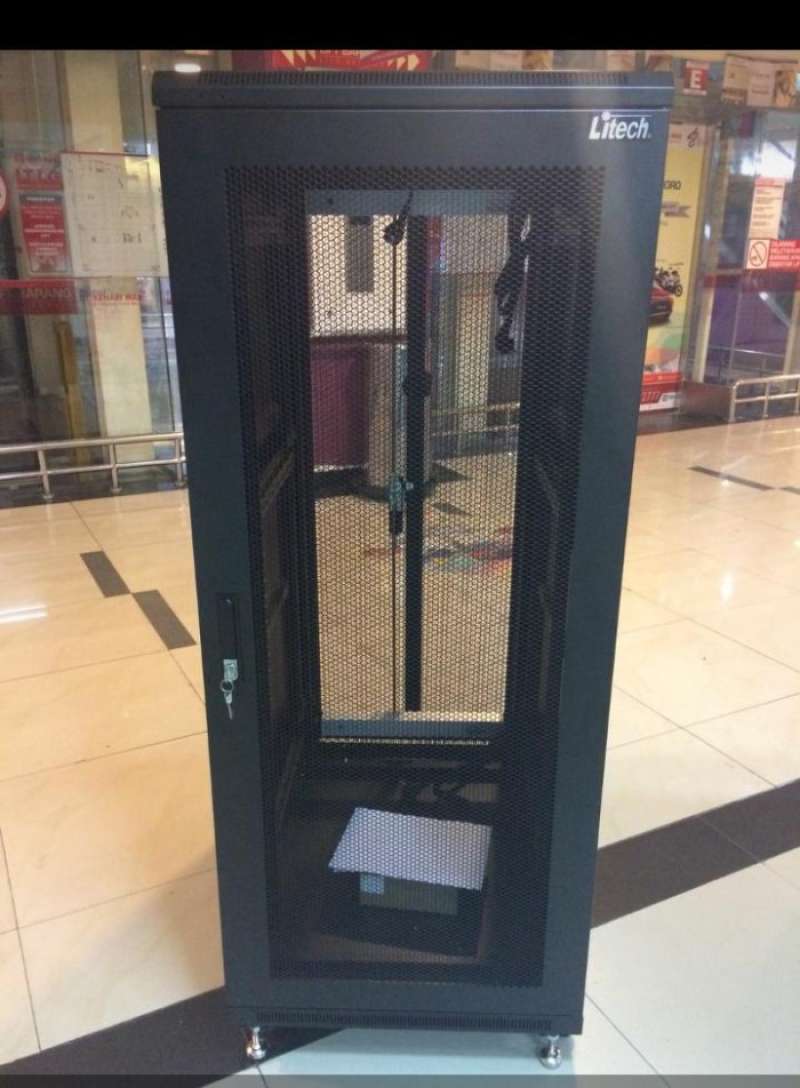 Promo Litech Closed Rack 30u Depth 900mm Perforated Door Diskon 23% Di ...