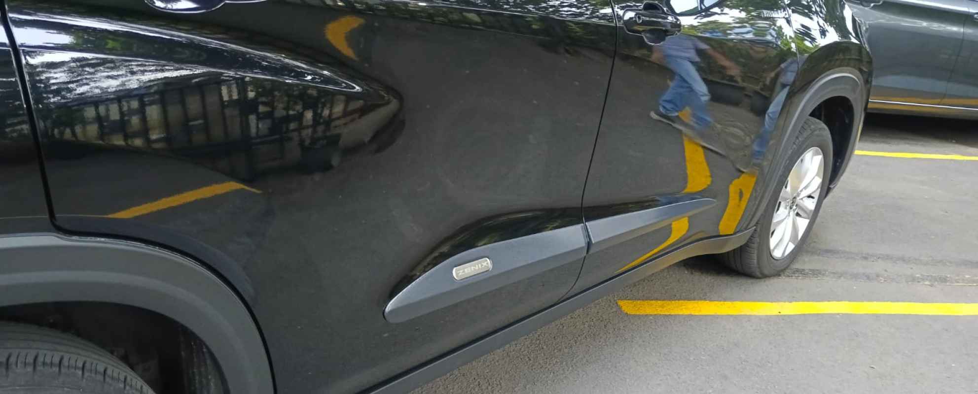 Jual List Body Samping Mobil All New Innova Zenix Hitam Di Seller ...