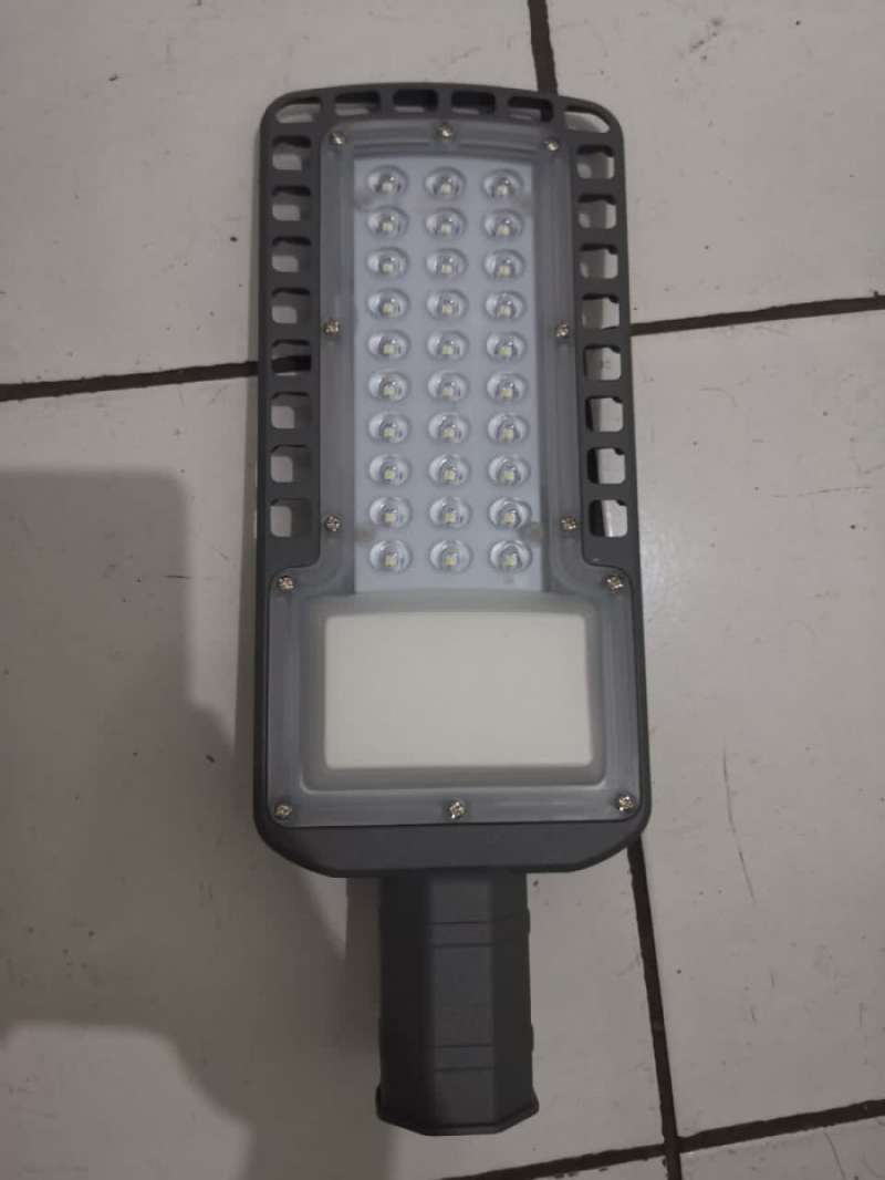 Promo Lampu pju led 30w 220v / lampu pju led 30w AC Diskon 23% di ...