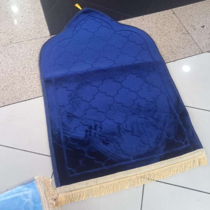 Promo Sejadah Hitam Saudi Premium Bludru Tebal Uk Besar - 6 Diskon 50% ...