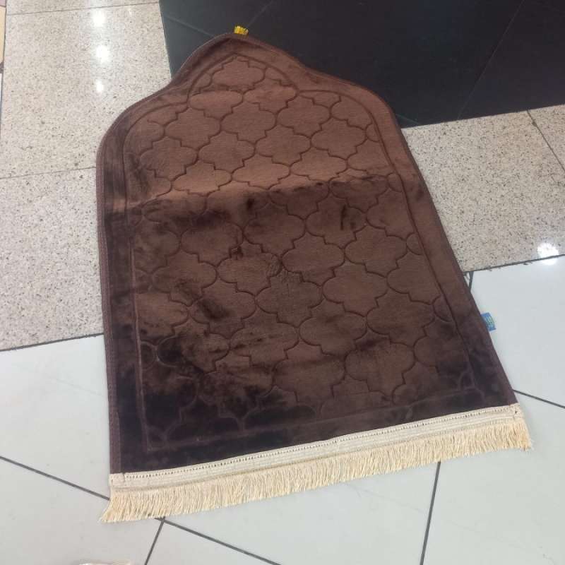 Promo Sejadah Hitam Saudi Premium Bludru Tebal Uk Besar - 6 Diskon 50% ...