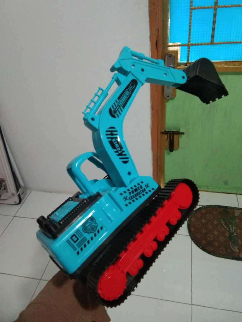 Promo Mainan Edukasi Anak Mobil Truck Excavator Beko Diskon 42% Di ...