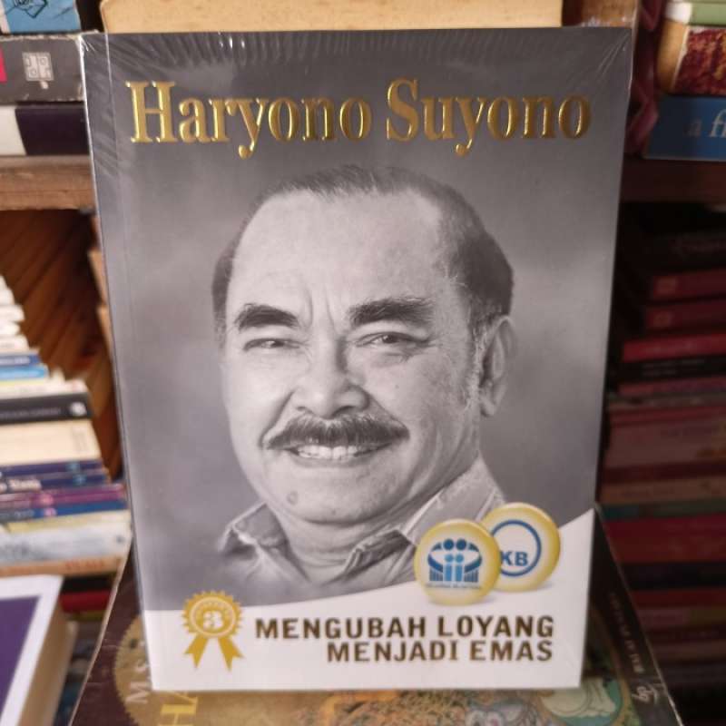 Promo Buku Haryono Suyono Mengubah Loyang Menjadi Emas Diskon 23% Di ...
