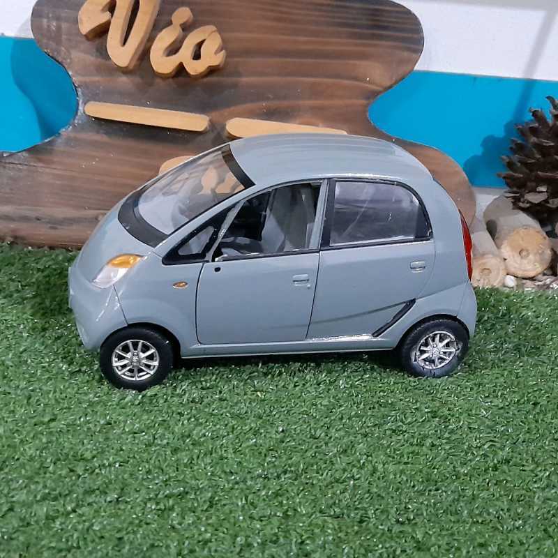 Jual Diecast Miniatur Tata Nano Junk Skala 1:18 Di Seller Vio_car ...