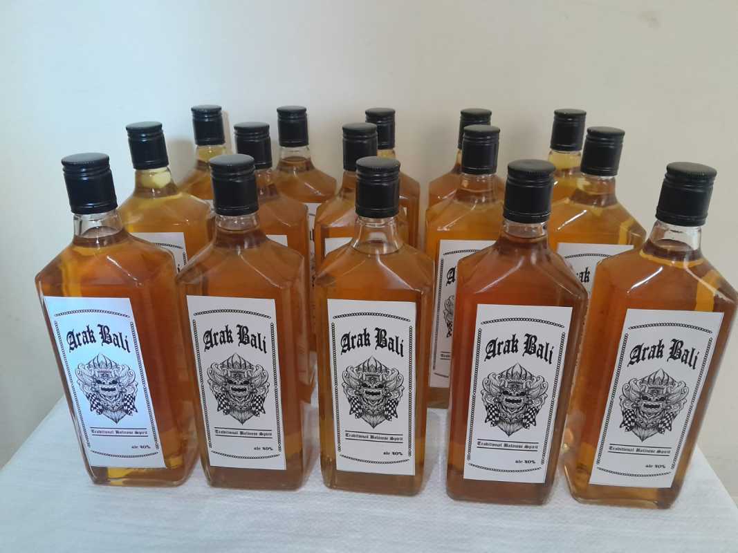 Jual Arak bali Botol kaca premium di Seller Bali Mesari - Padangsambian ...