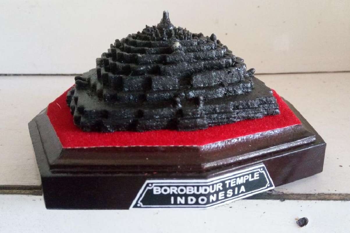 Jual Miniatur Candi Borobudur ( Alas Kayu ) Di Seller Manunggal Jaya ...