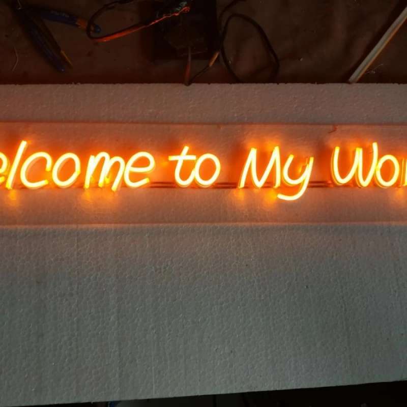 Promo Lampu Led Neon Text Tulisan Welcome To My World Pesanan Kak Reza ...