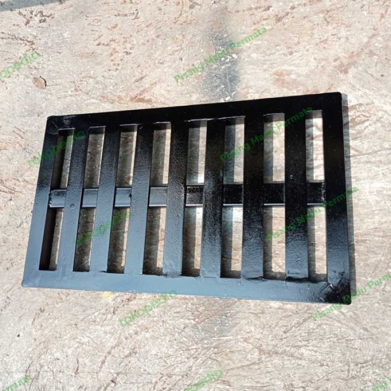 Promo Tutup Besi Selokan Saluran Air Custom Diskon 29% di Seller Mitraa ...